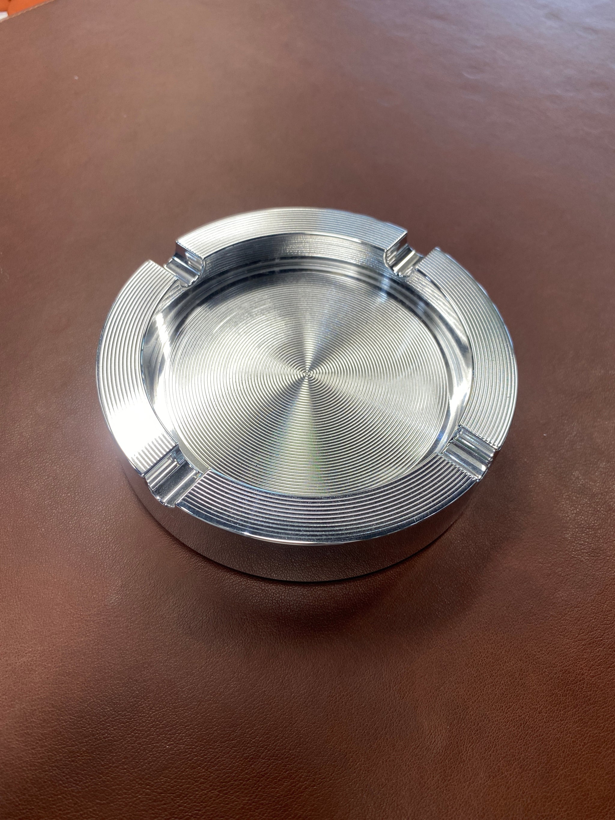 Ashtray - POLISHED ALUMINUM - CROSSHATCH PATTERN – Gorilla Pro Customs